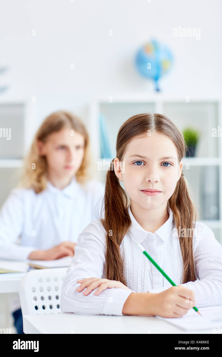 Kleine lernende -Fotos und -Bildmaterial in hoher Auflösung – Alamy