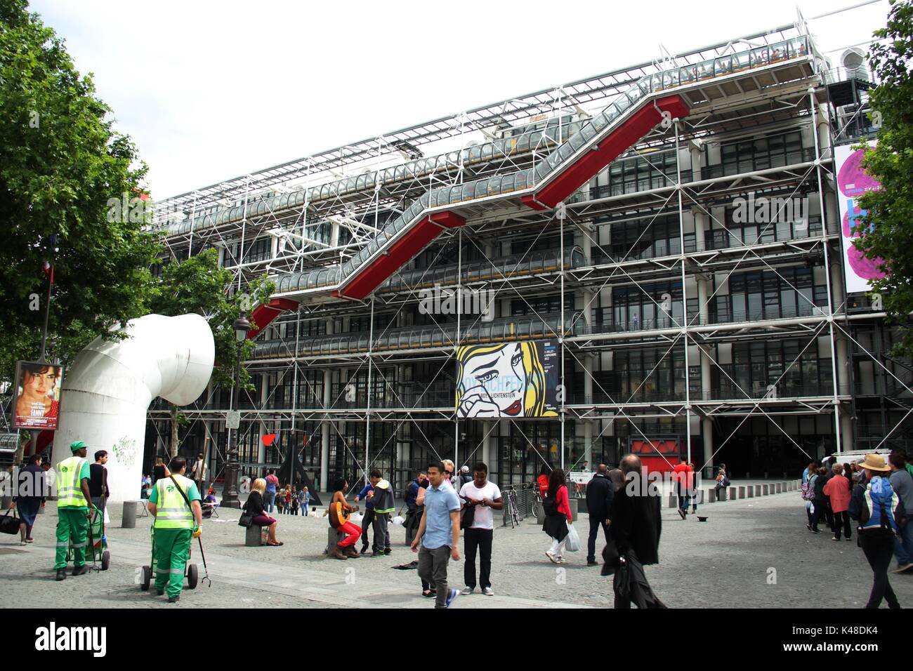 Straßen pantomime in paris -Fotos und -Bildmaterial in hoher Auflösung ...