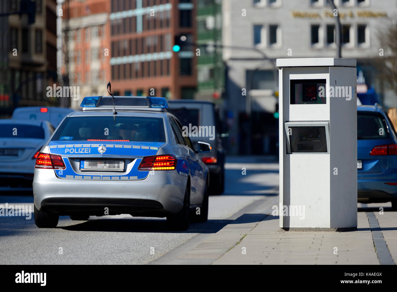 Geschwindigkeitsfalle in hamburg -Fotos und -Bildmaterial in hoher ...