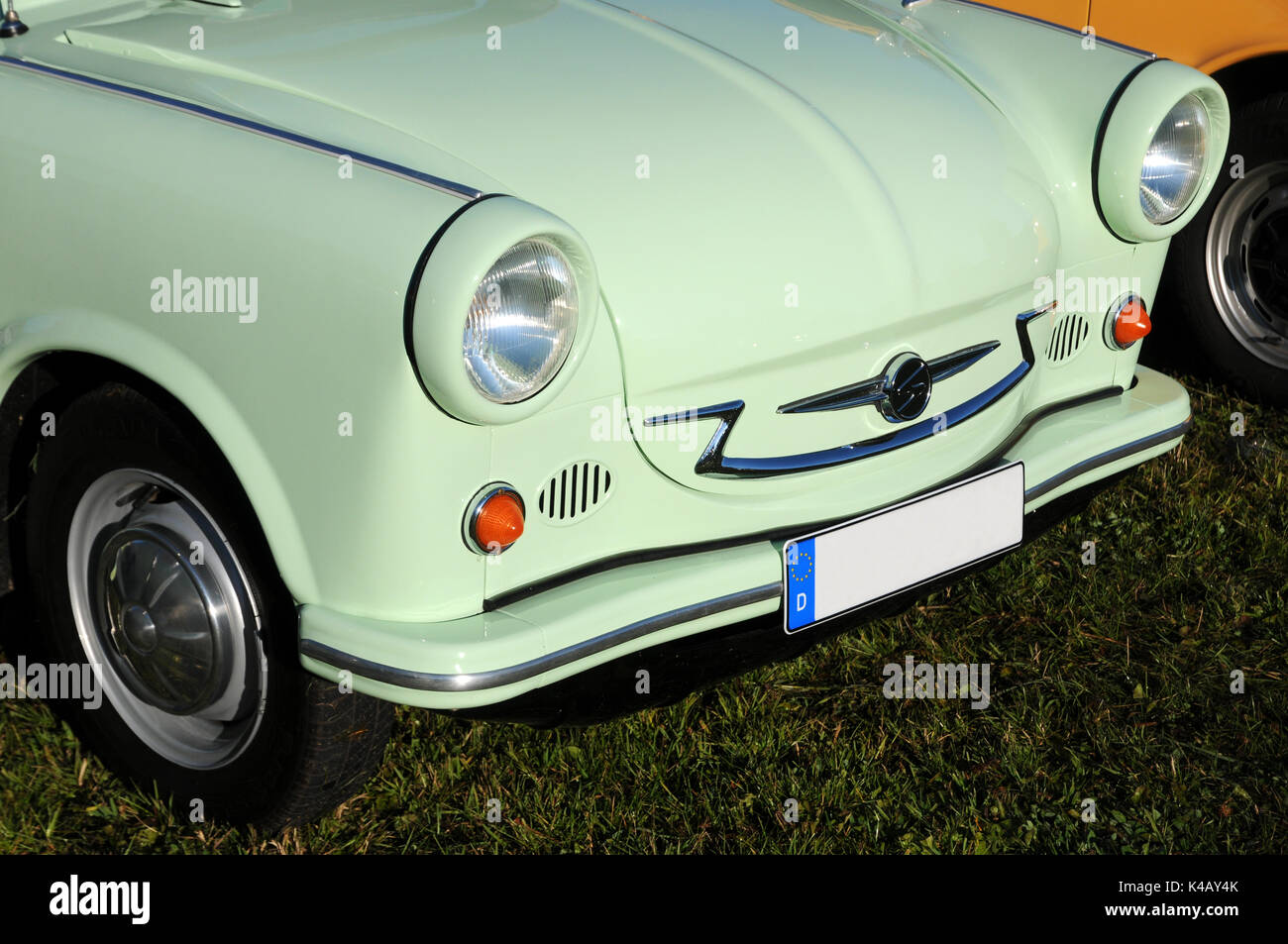 Trabi trabant trabant 500 -Fotos und -Bildmaterial in hoher Auflösung ...