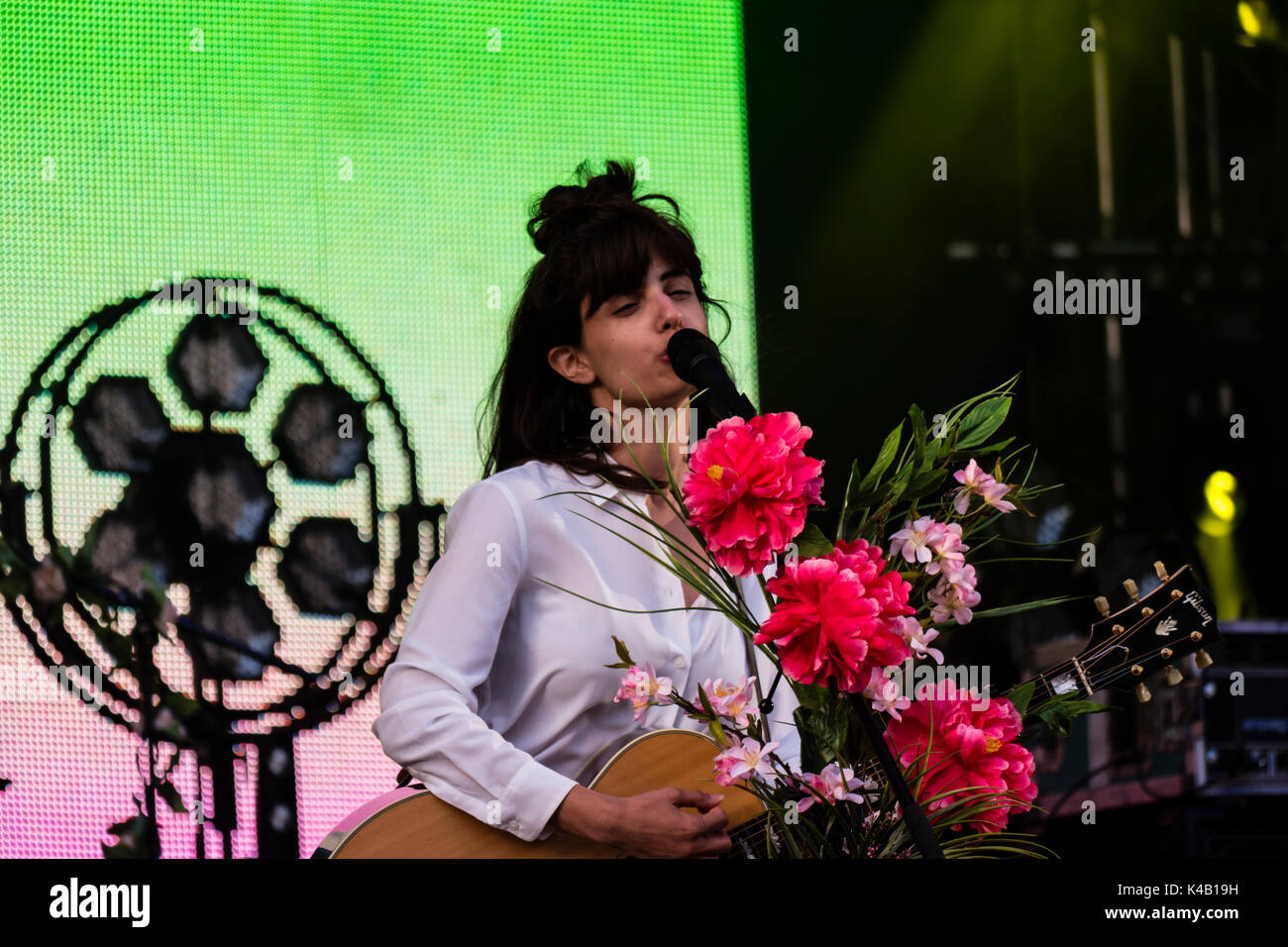 Lola Marsh Stockfotos und -bilder Kaufen - Alamy