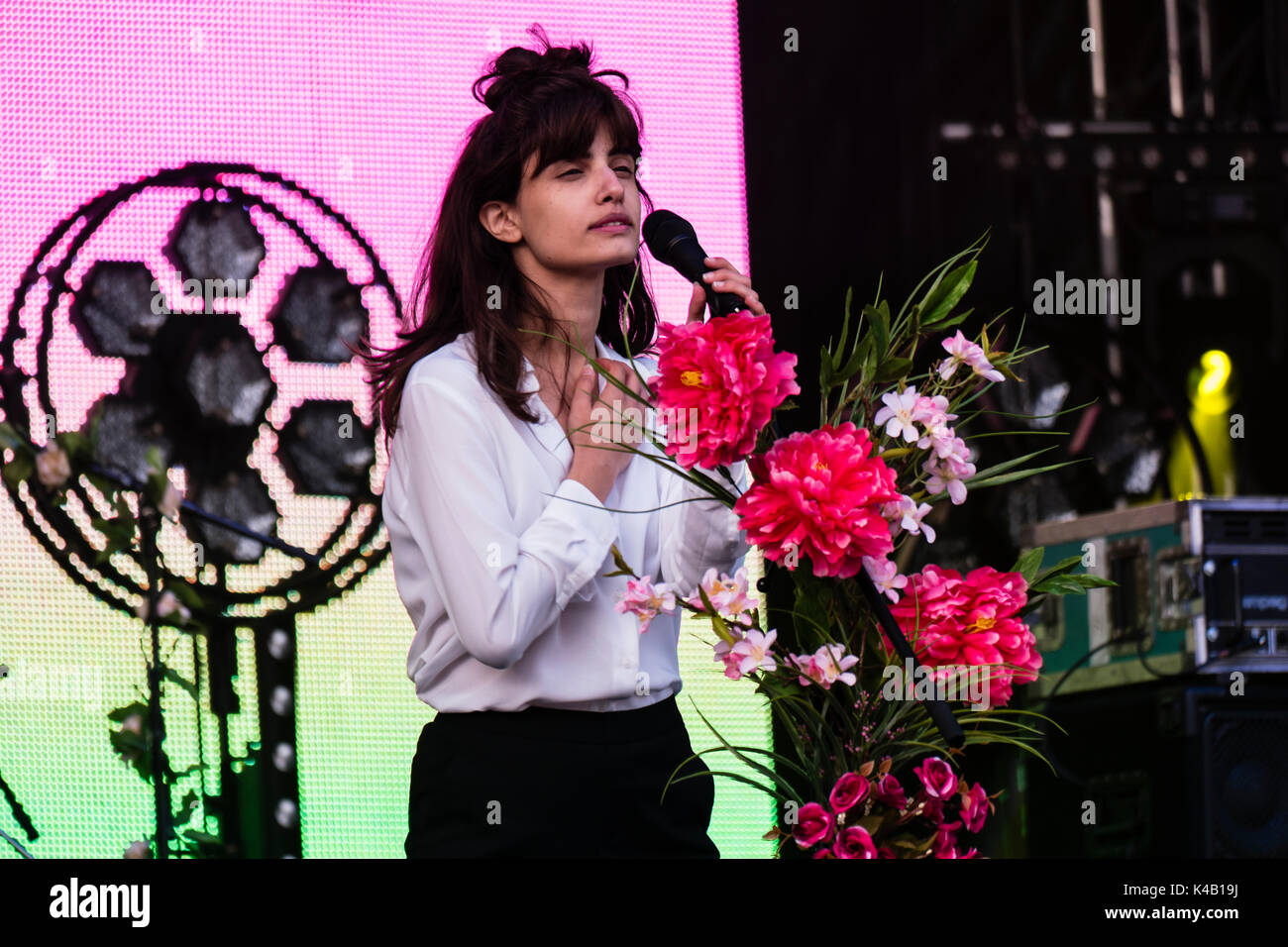 Lola Marsh Stockfotos und -bilder Kaufen - Alamy