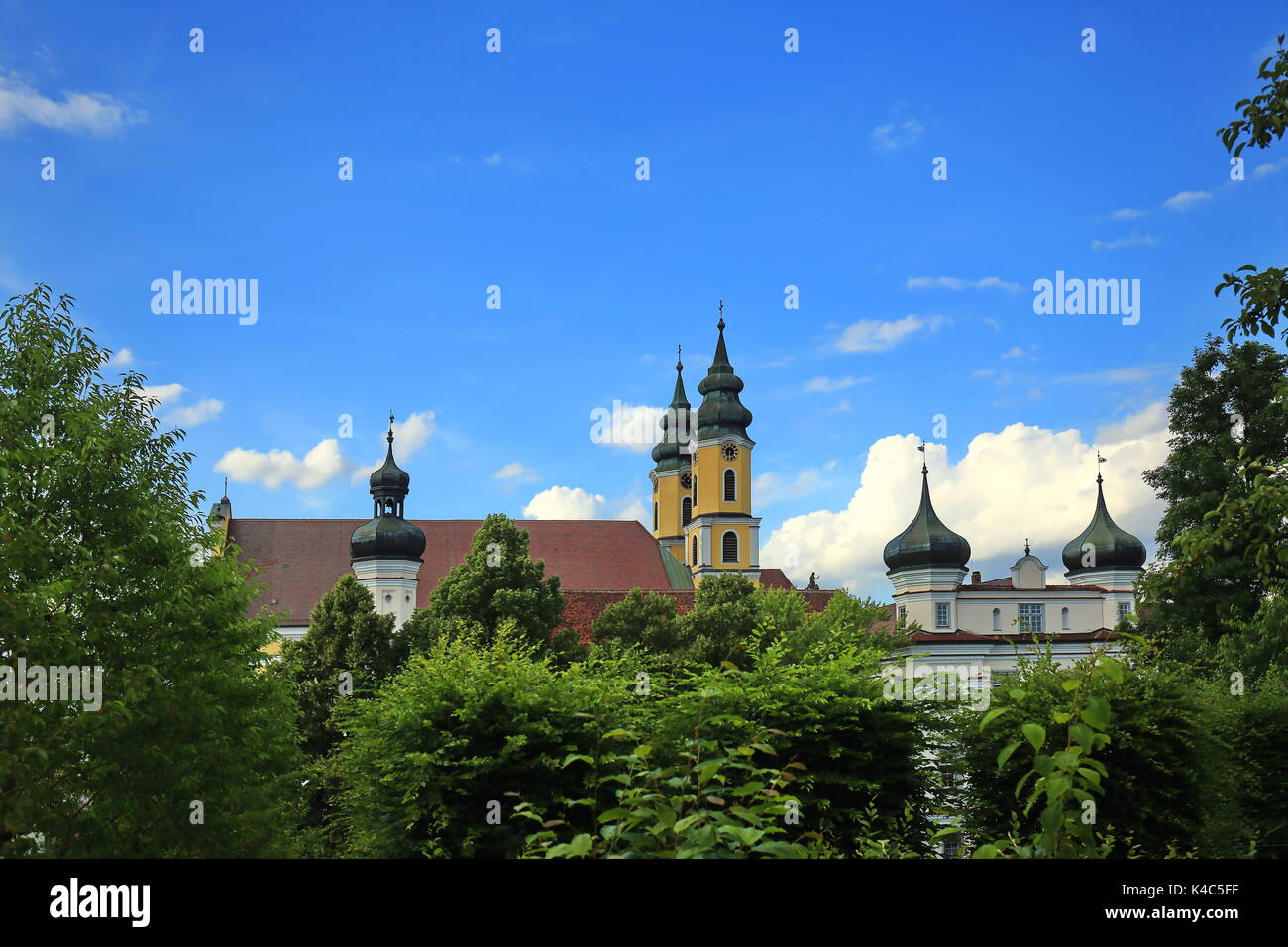 Kloster st verena -Fotos und -Bildmaterial in hoher Auflösung – Alamy