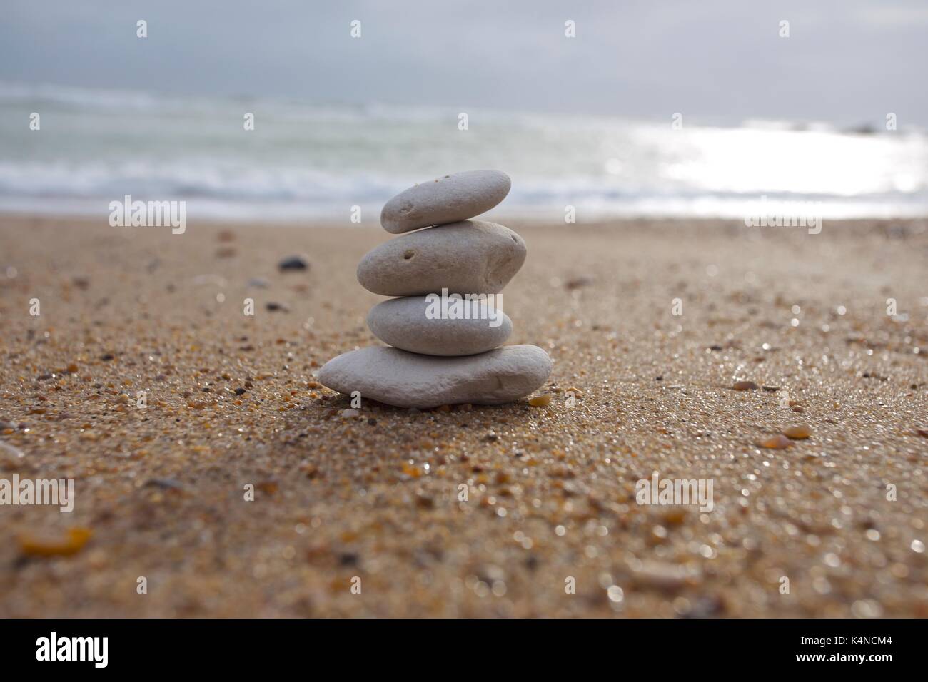 Warme steine -Fotos und -Bildmaterial in hoher Auflösung – Alamy