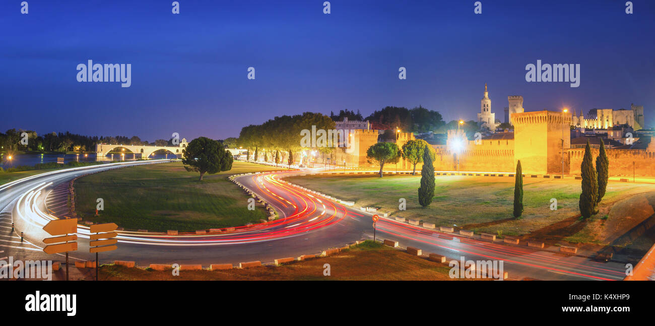 Avignon skyline der provence -Fotos und -Bildmaterial in hoher ...
