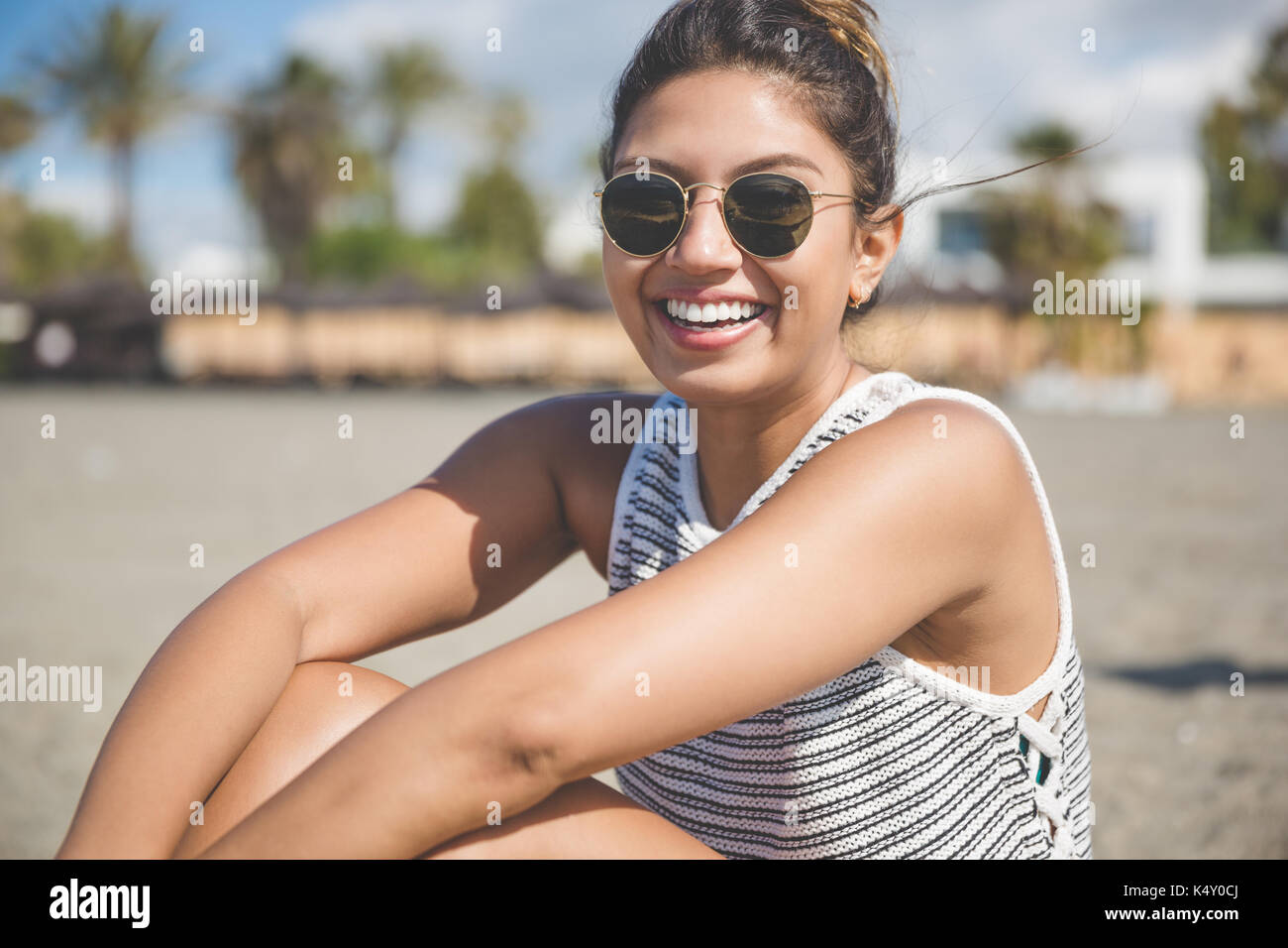 Am Strand Lachen Stockfotos und -bilder Kaufen - Alamy
