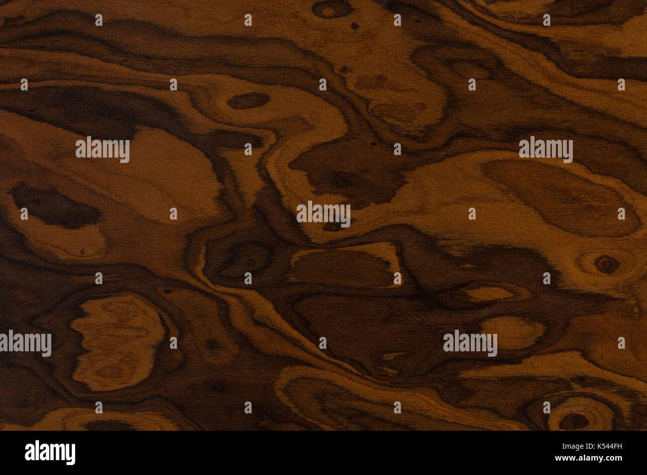 High resolution walnut wood texture -Fotos und -Bildmaterial in hoher ...