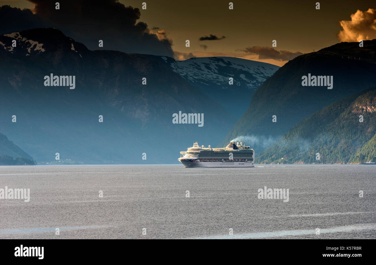 Vik norwegen -Fotos und -Bildmaterial in hoher Auflösung – Alamy