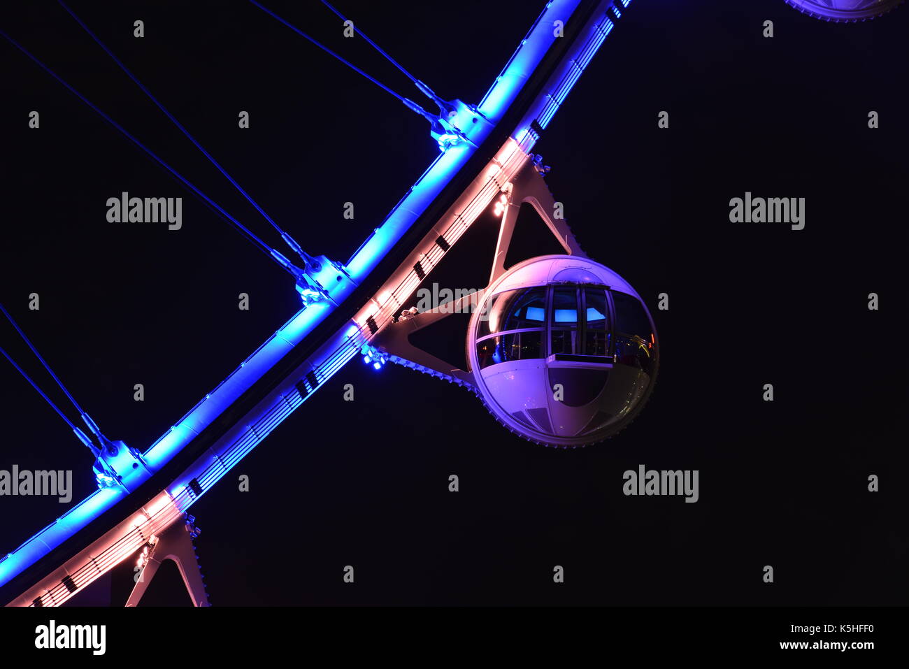 Skywheel riesenrad fahren -Fotos und -Bildmaterial in hoher Auflösung ...