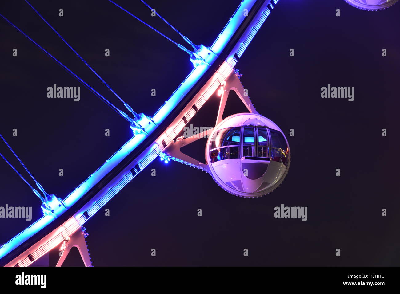 Skywheel riesenrad fahren -Fotos und -Bildmaterial in hoher Auflösung ...