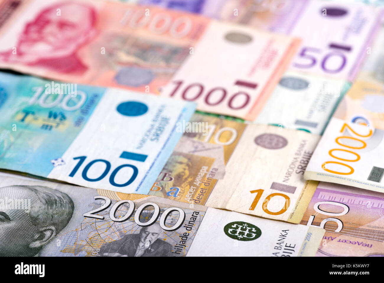 Serbian currency -Fotos und -Bildmaterial in hoher Auflösung – Alamy