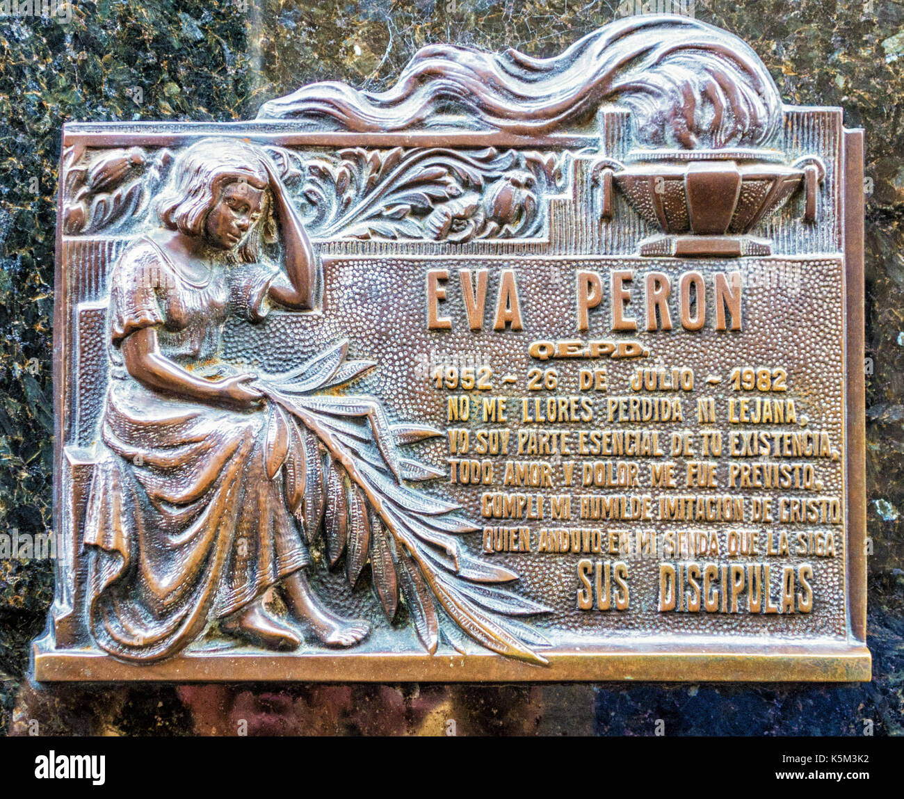 Buenos Aires, Argentinien - Mar 14, 2015: Gedenktafel am Grab von Eva ...