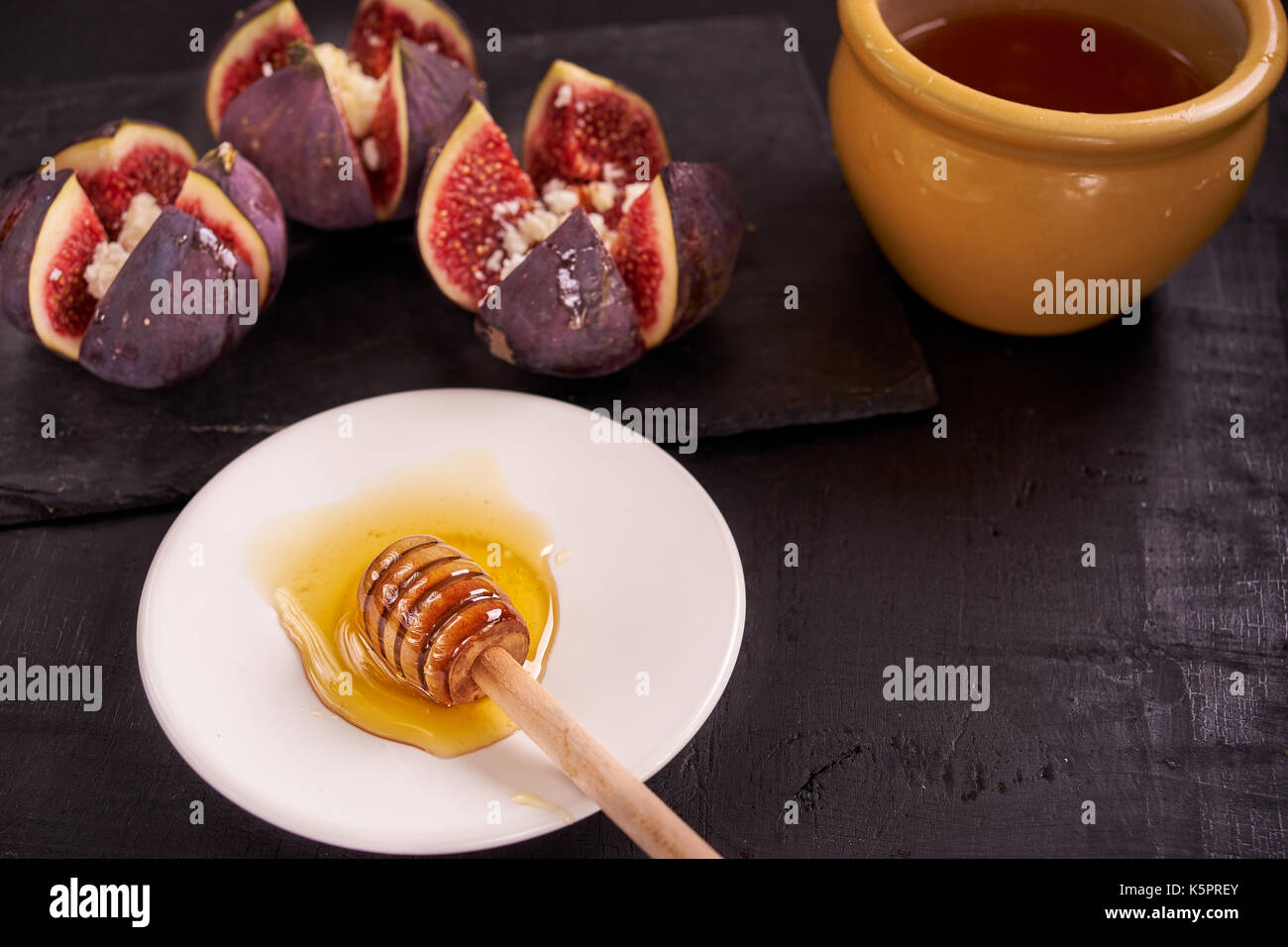 Honig mit feigen -Fotos und -Bildmaterial in hoher Auflösung – Alamy