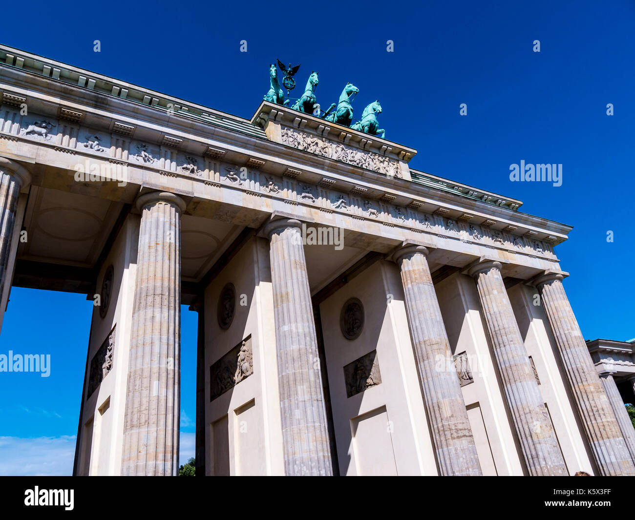 Das Brandenburger Tor In Berlin Deutschland Stockfotografie - Alamy