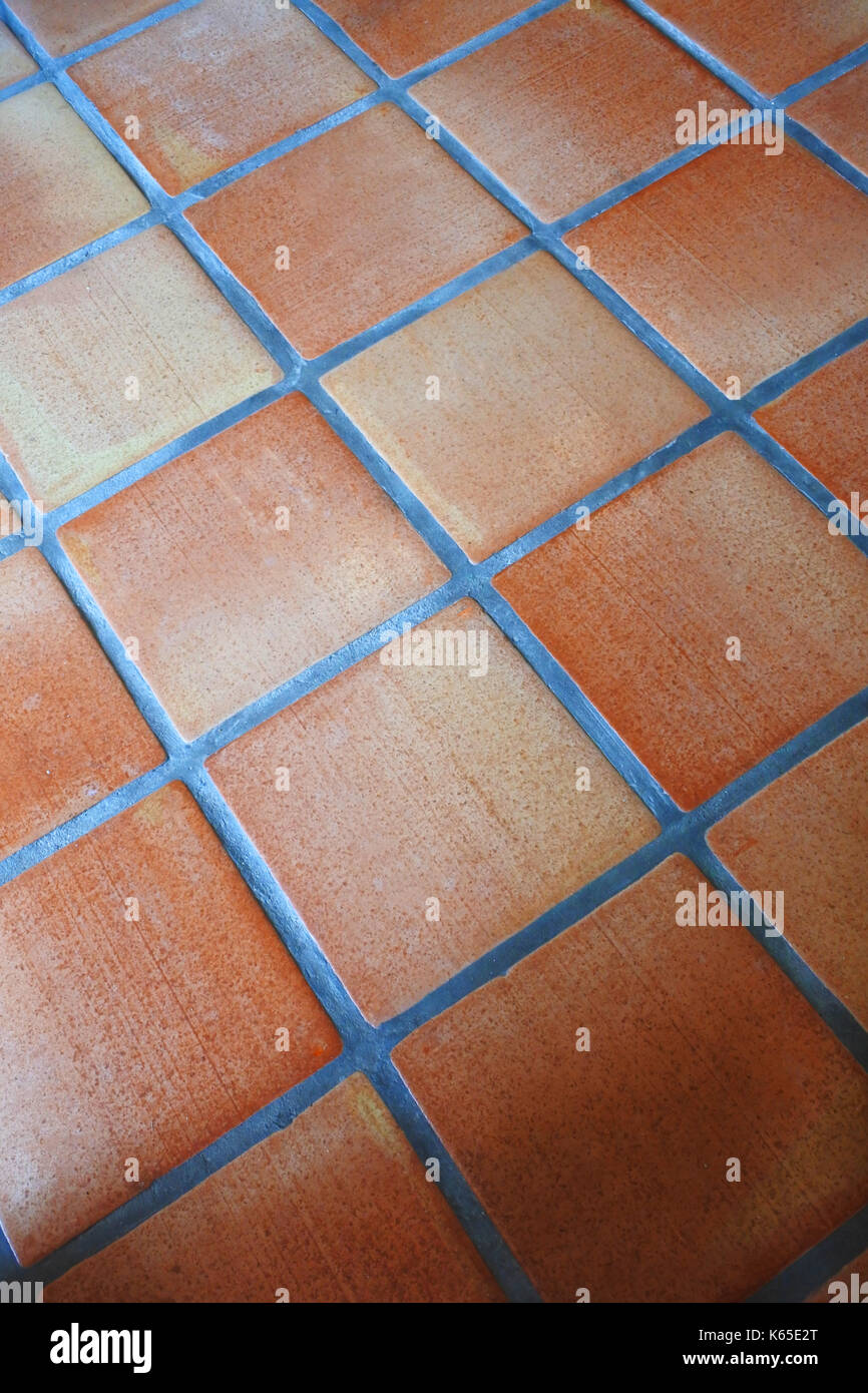 Irdene fliese -Fotos und -Bildmaterial in hoher Auflösung – Alamy