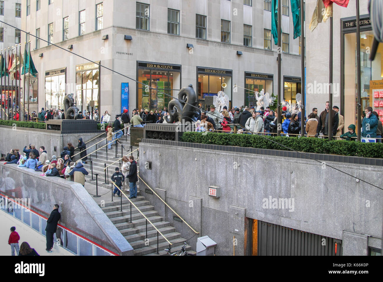 Rockefeller center plaza promenade -Fotos und -Bildmaterial in hoher ...