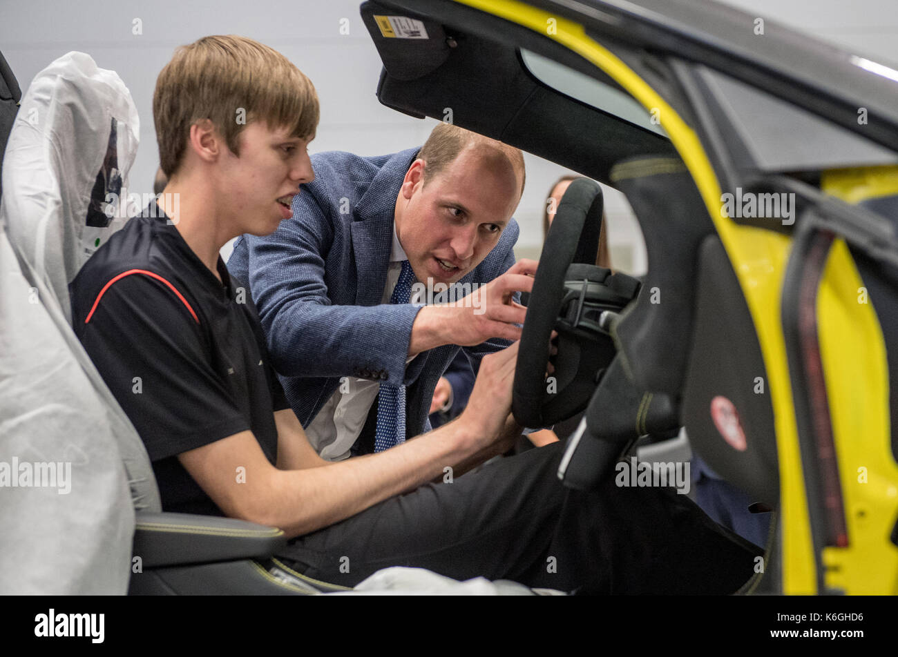 Alex maschine in der fabrikhalle -Fotos und -Bildmaterial in hoher ...