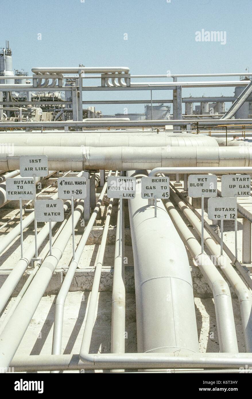 Oil terminal in saudi arabia -Fotos und -Bildmaterial in hoher ...