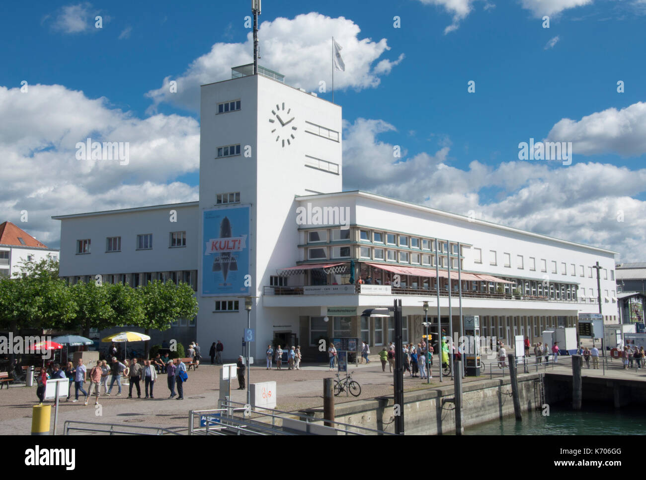 Das Zeppelin Museum in Friedrichshafen am Bodensee in Deutschland, dem ...