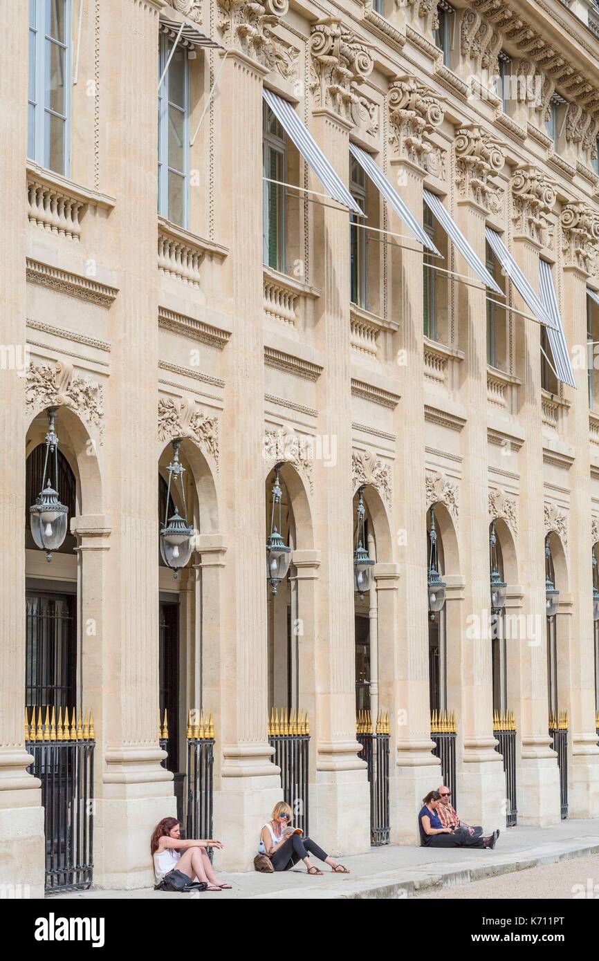 Palais royal museum de louvre -Fotos und -Bildmaterial in hoher ...