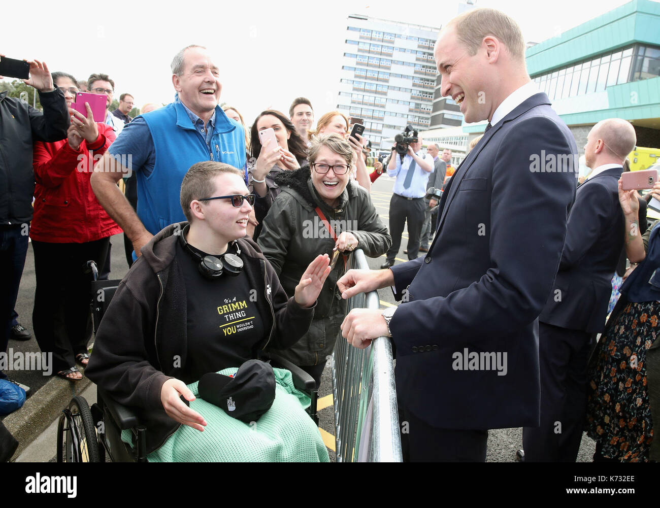 Der Herzog von Cambridge trifft Katie Daley bei seinem Besuch in ...