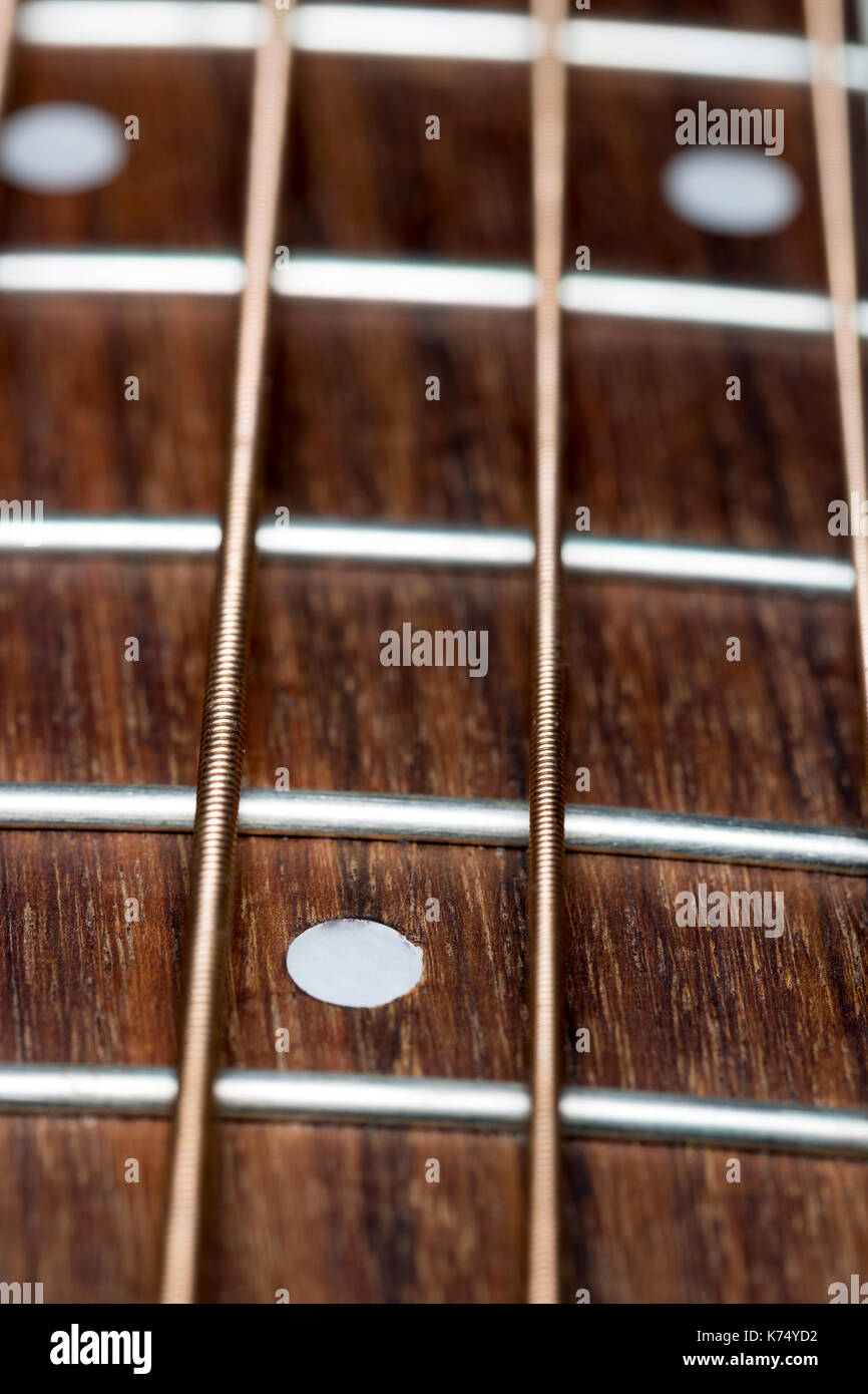 Akustischer bass -Fotos und -Bildmaterial in hoher Auflösung – Alamy