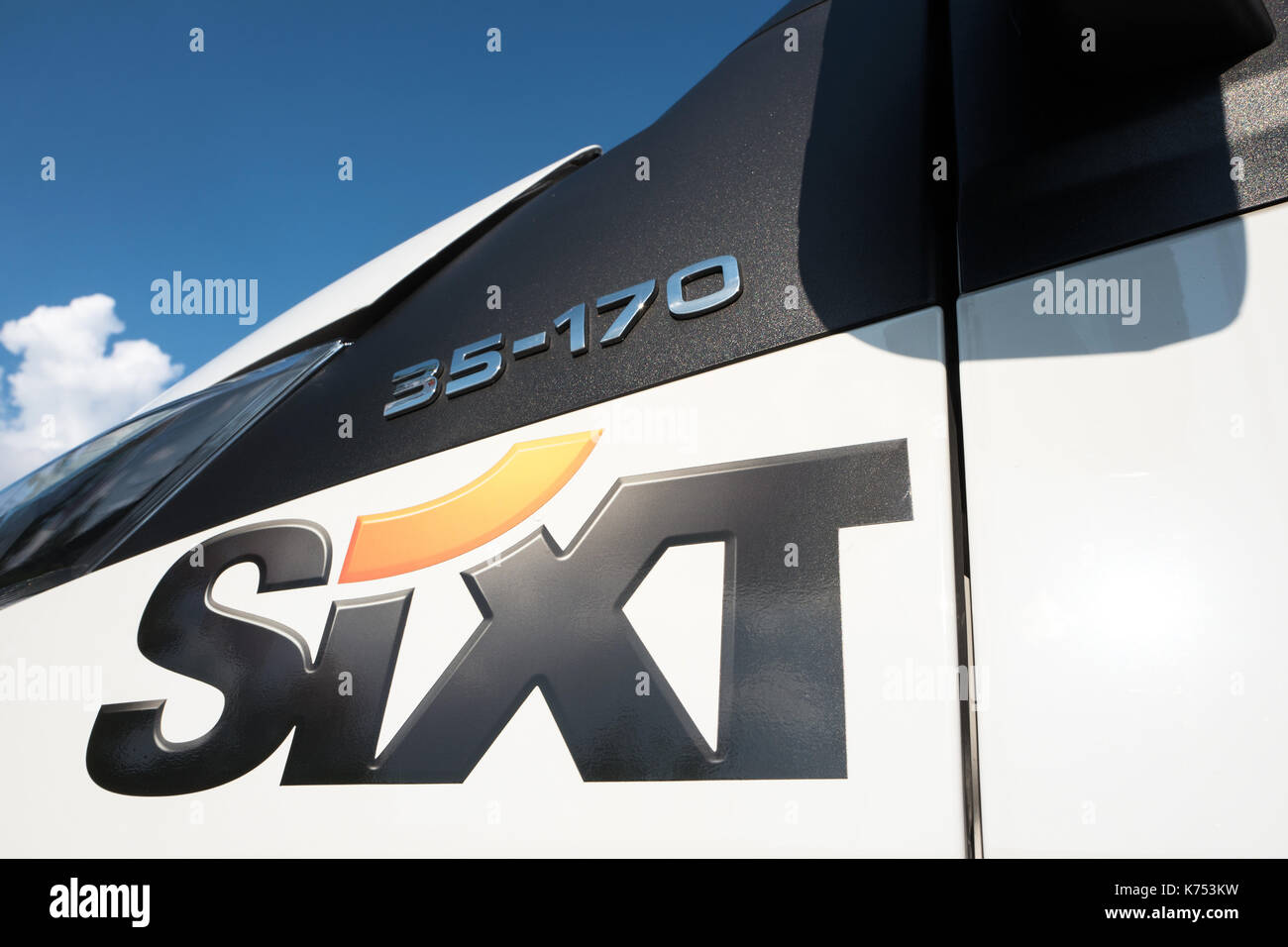 Sixt logo -Fotos und -Bildmaterial in hoher Auflösung – Alamy