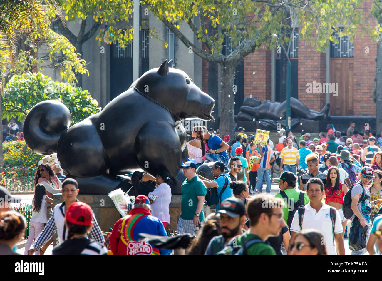 Skulptur von fernando botero -Fotos und -Bildmaterial in hoher ...