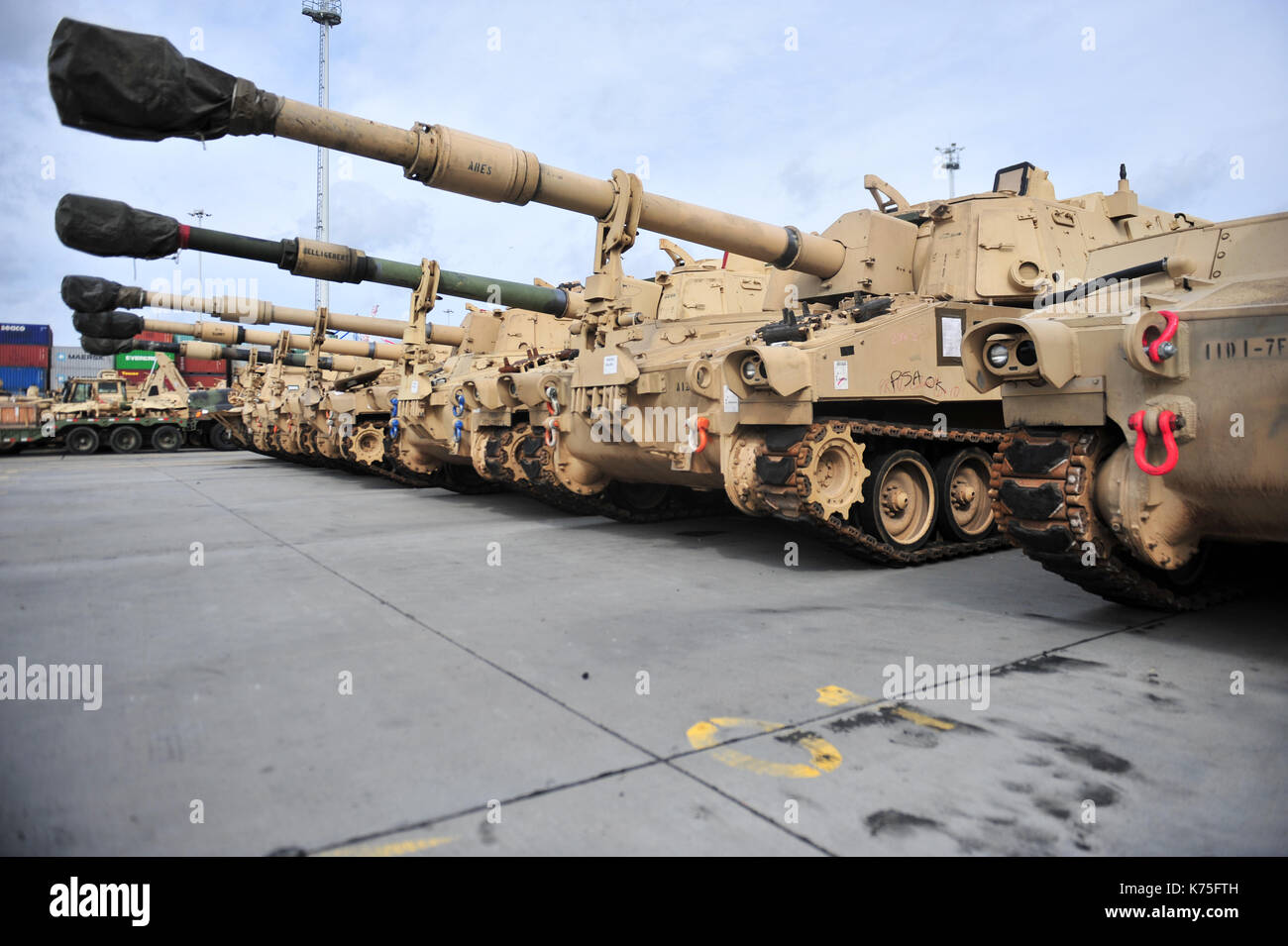 M109a6 paladin selbstfahrende haubitze -Fotos und -Bildmaterial in ...