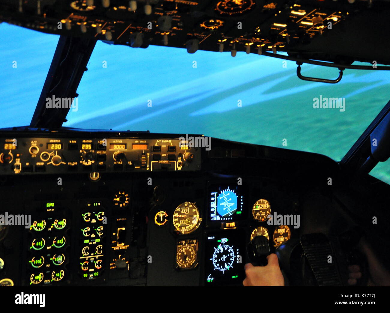 Boeing flight simulator -Fotos und -Bildmaterial in hoher Auflösung – Alamy