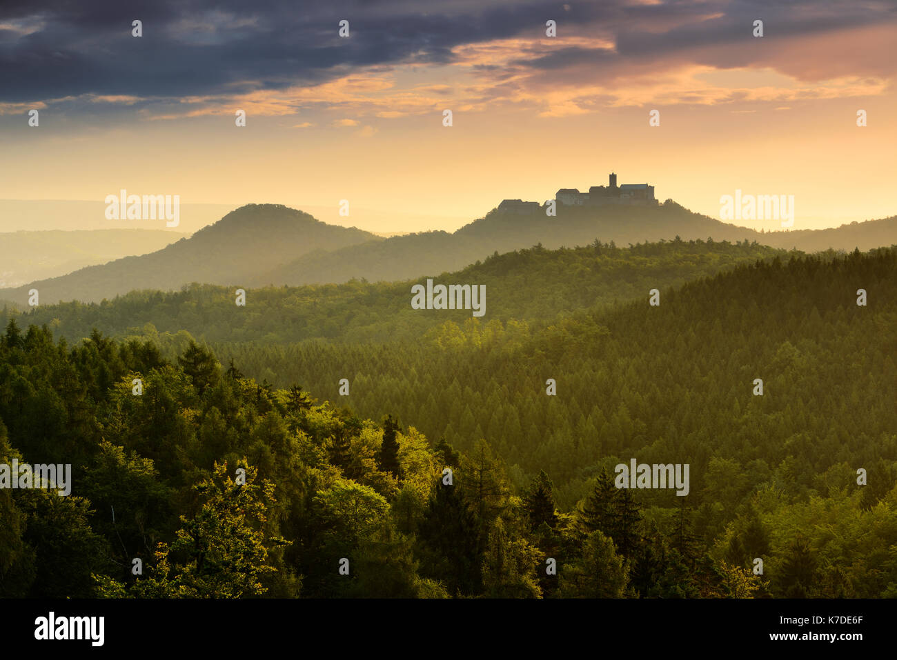 Blick vom rennsteig zur wartburgburg -Fotos und -Bildmaterial in hoher ...