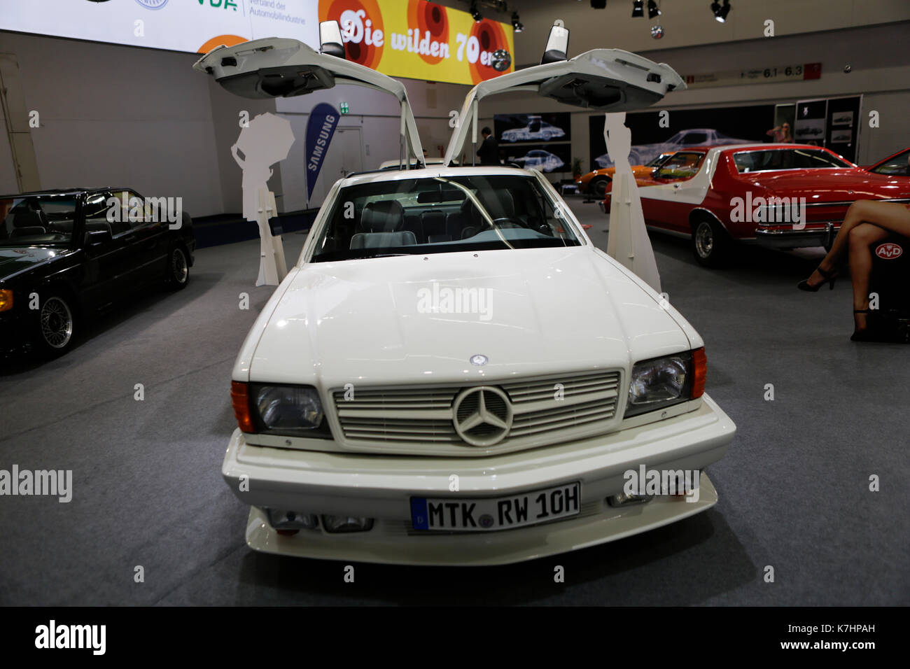 Mercedes benz 500 sec sgs gullwing -Fotos und -Bildmaterial in hoher ...