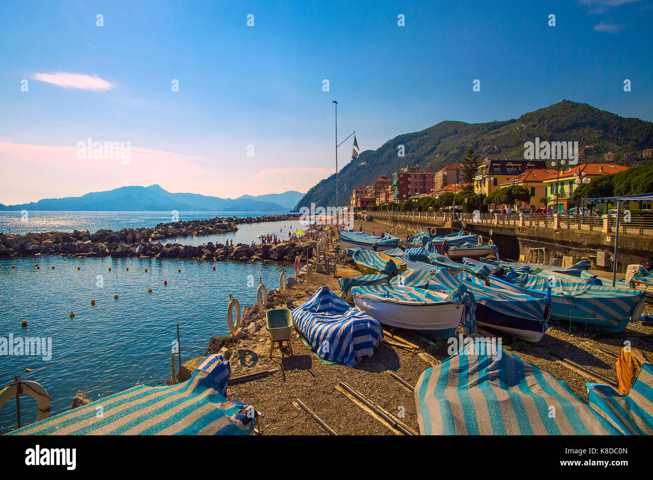 Spiaggia di levante -Fotos und -Bildmaterial in hoher Auflösung – Alamy