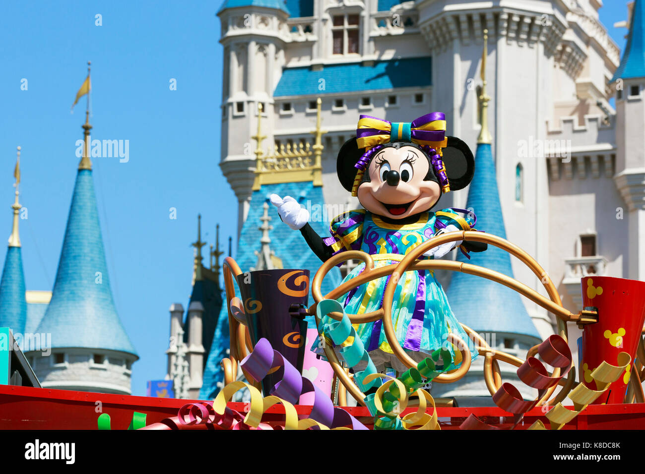 Minnie Mouse auf Parade am Walt Disney's Magic Kingdom Theme Park in ...