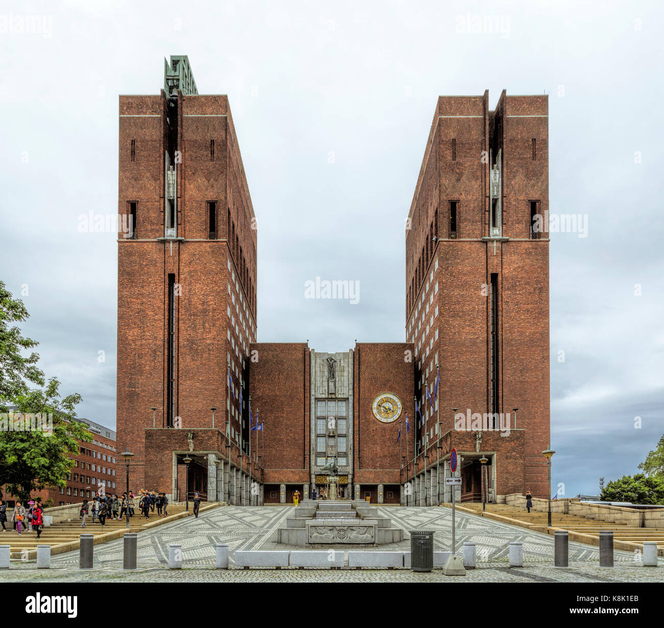 Oslo, Norwegen: Rathaus Oslo rådhus, die Häuser der Stadt, die ...