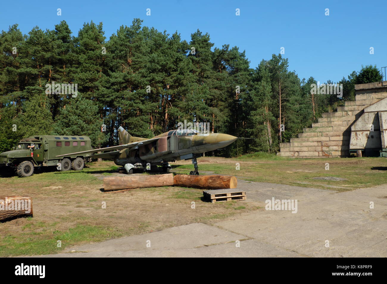 Ddr luftwaffe insignien -Fotos und -Bildmaterial in hoher Auflösung – Alamy