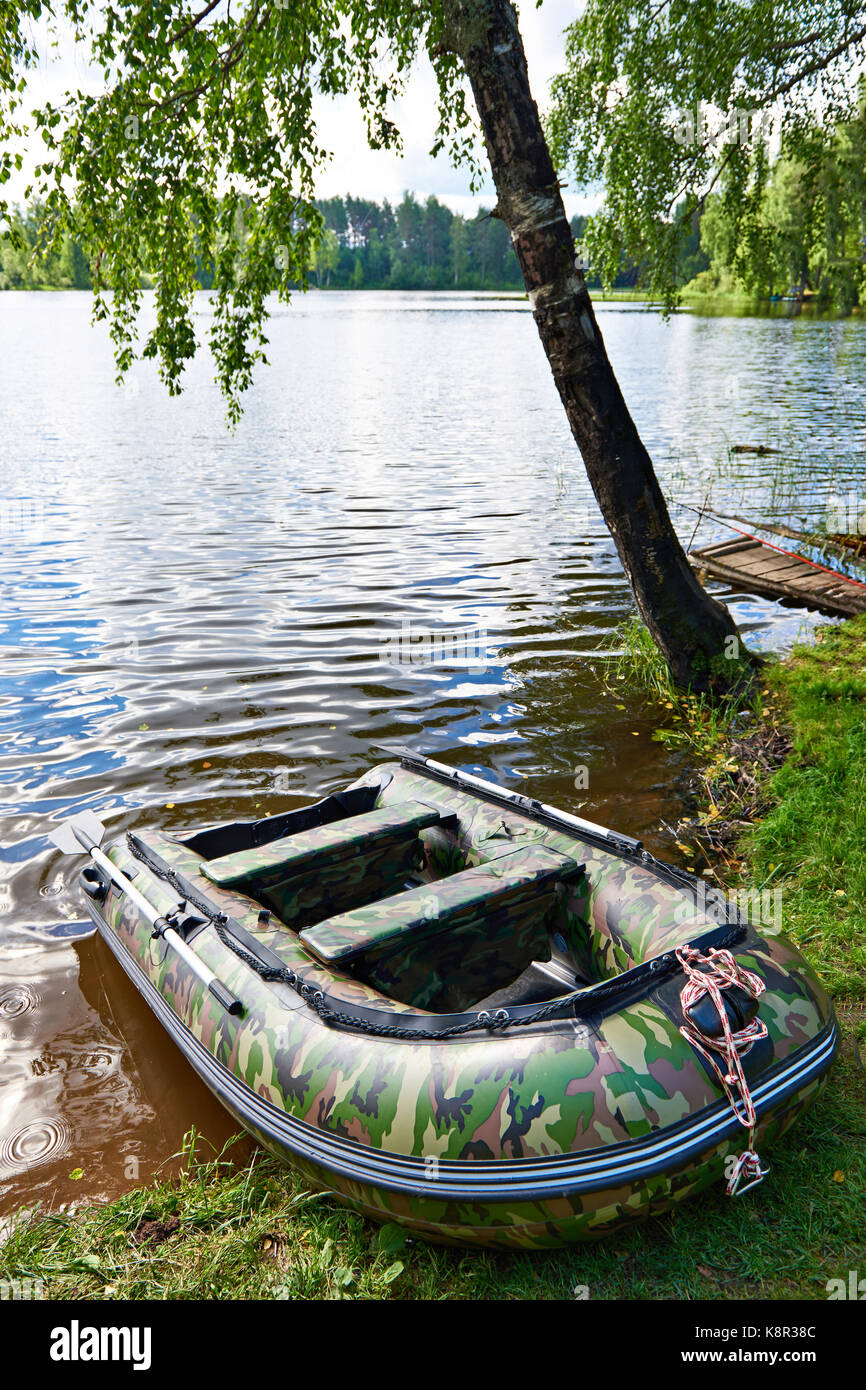Boot ufer see -Fotos und -Bildmaterial in hoher Auflösung – Alamy
