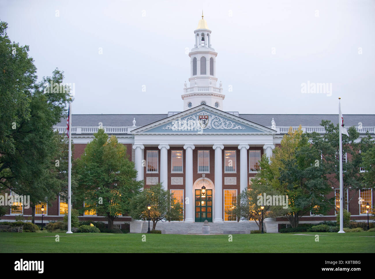 Universitas harvardiana -Fotos und -Bildmaterial in hoher Auflösung – Alamy