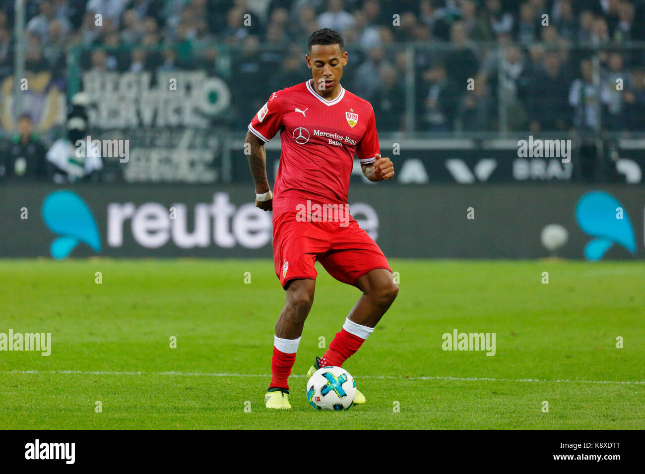 Dennis aogo -Fotos und -Bildmaterial in hoher Auflösung – Alamy