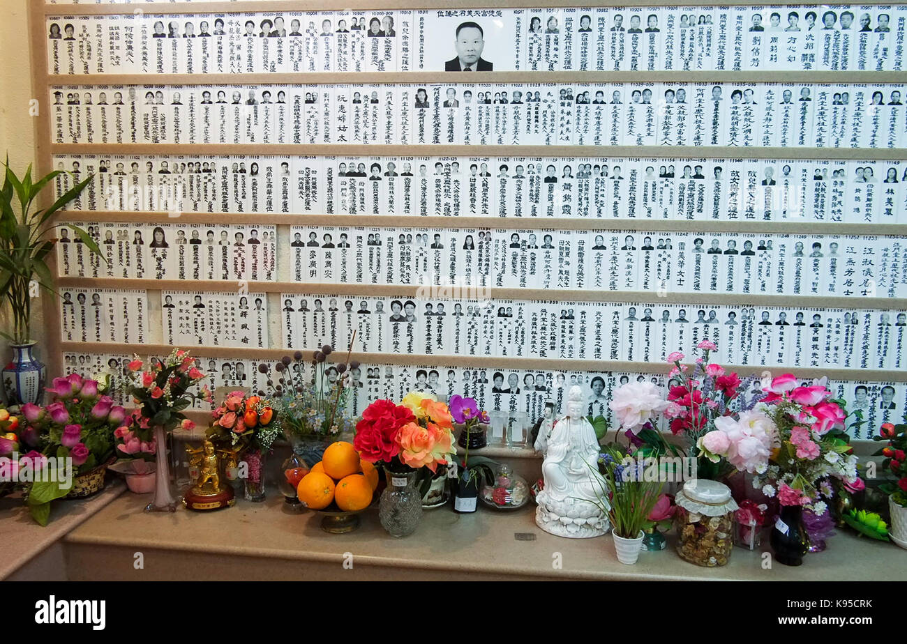 Tian Tan Buddha, der grosse Buddha und Kloster Po Lin innerhalb des ...