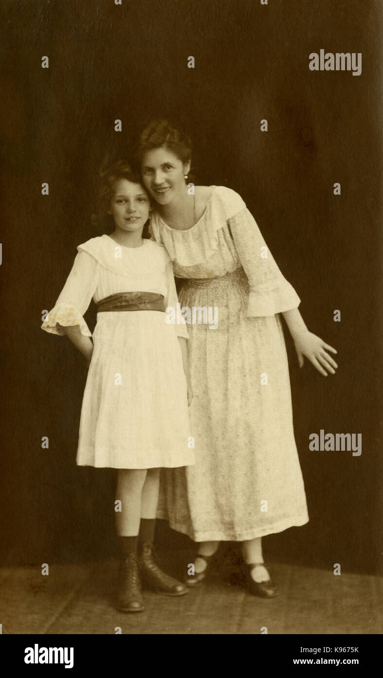 Antike c 1920 Foto, Tante und Nichte studio Bild. Quelle: original Foto ...