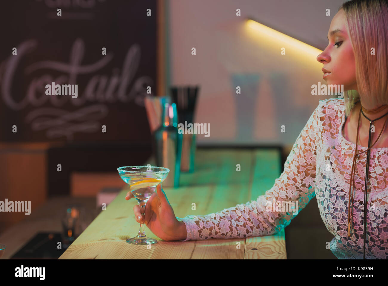 Bar Tresen Leute Stockfotos und -bilder Kaufen - Alamy