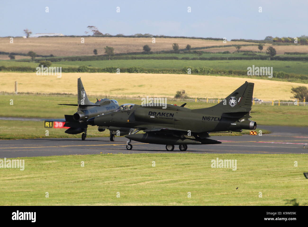 Mcdonnell douglas a 4n skyhawk -Fotos und -Bildmaterial in hoher Auflösung – Alamy