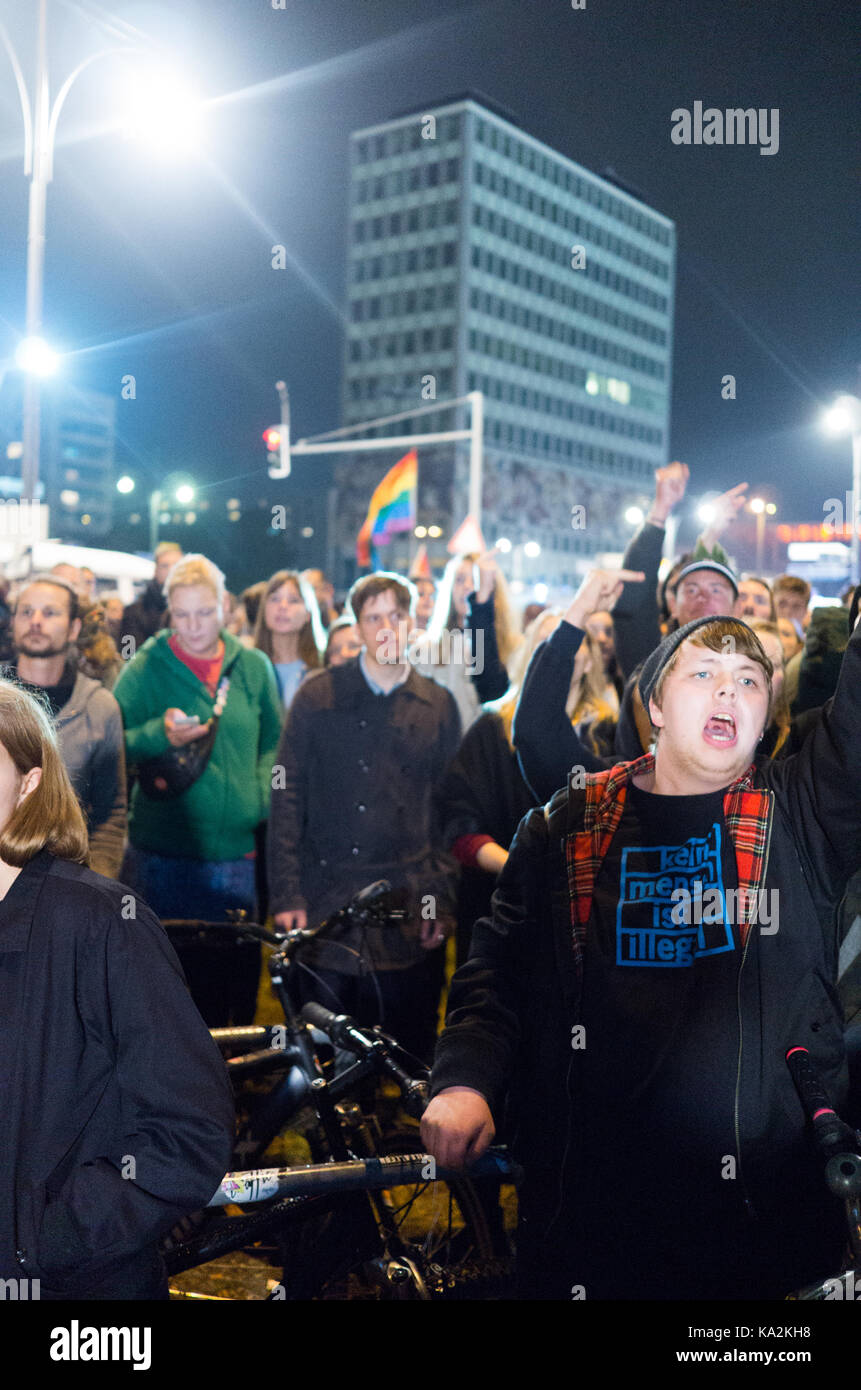 Alexanderplatz Demonstration Stockfotos und -bilder Kaufen - Alamy