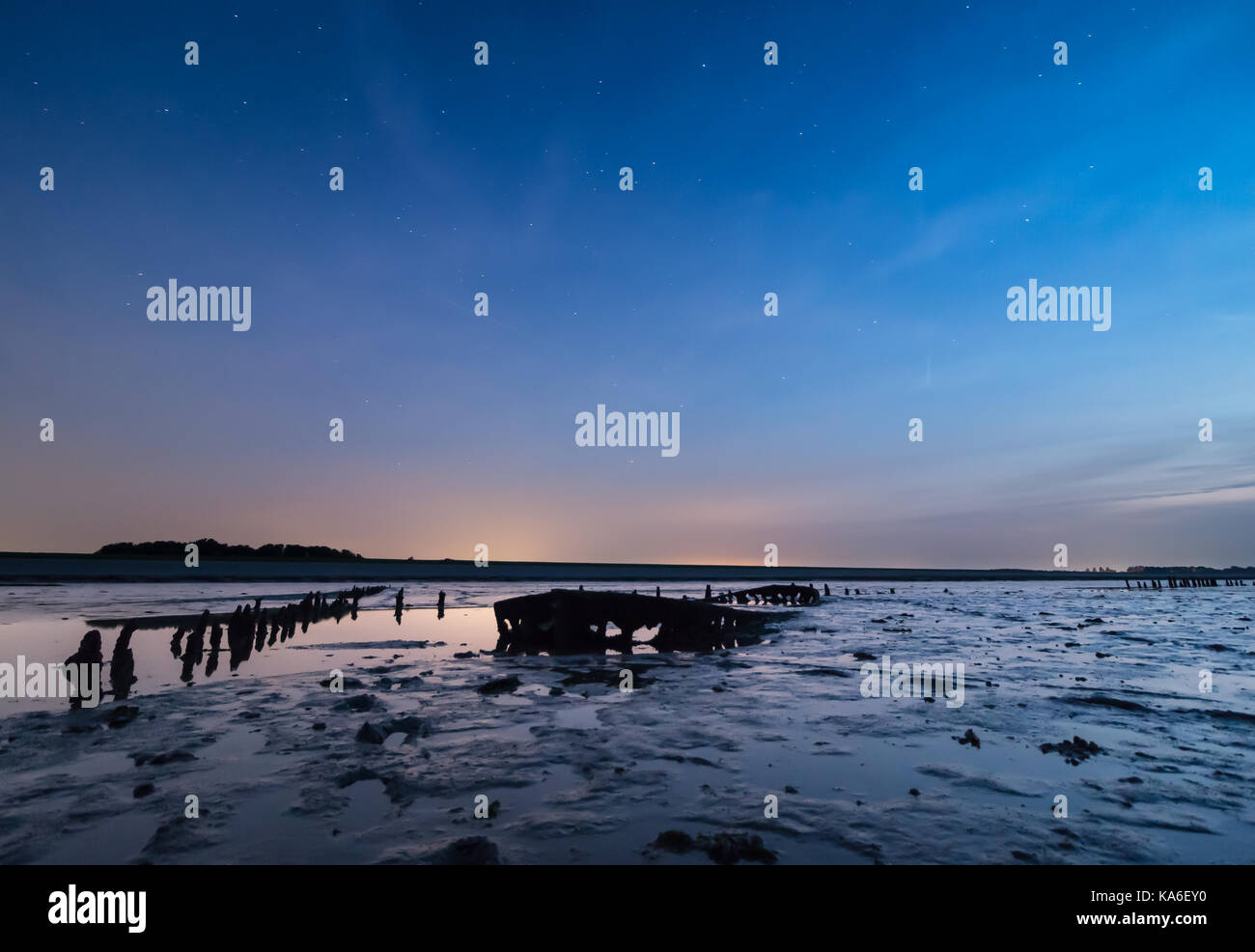 Sinkendes schiff holland -Fotos und -Bildmaterial in hoher Auflösung ...