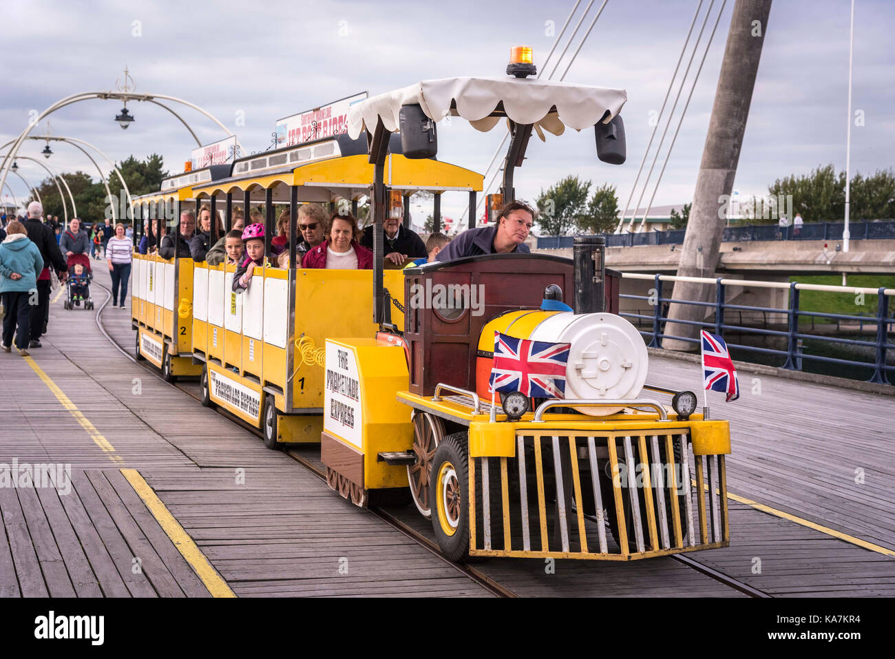Southport Silcocks Funland am Pier mit der Pier Stockfotografie - Alamy