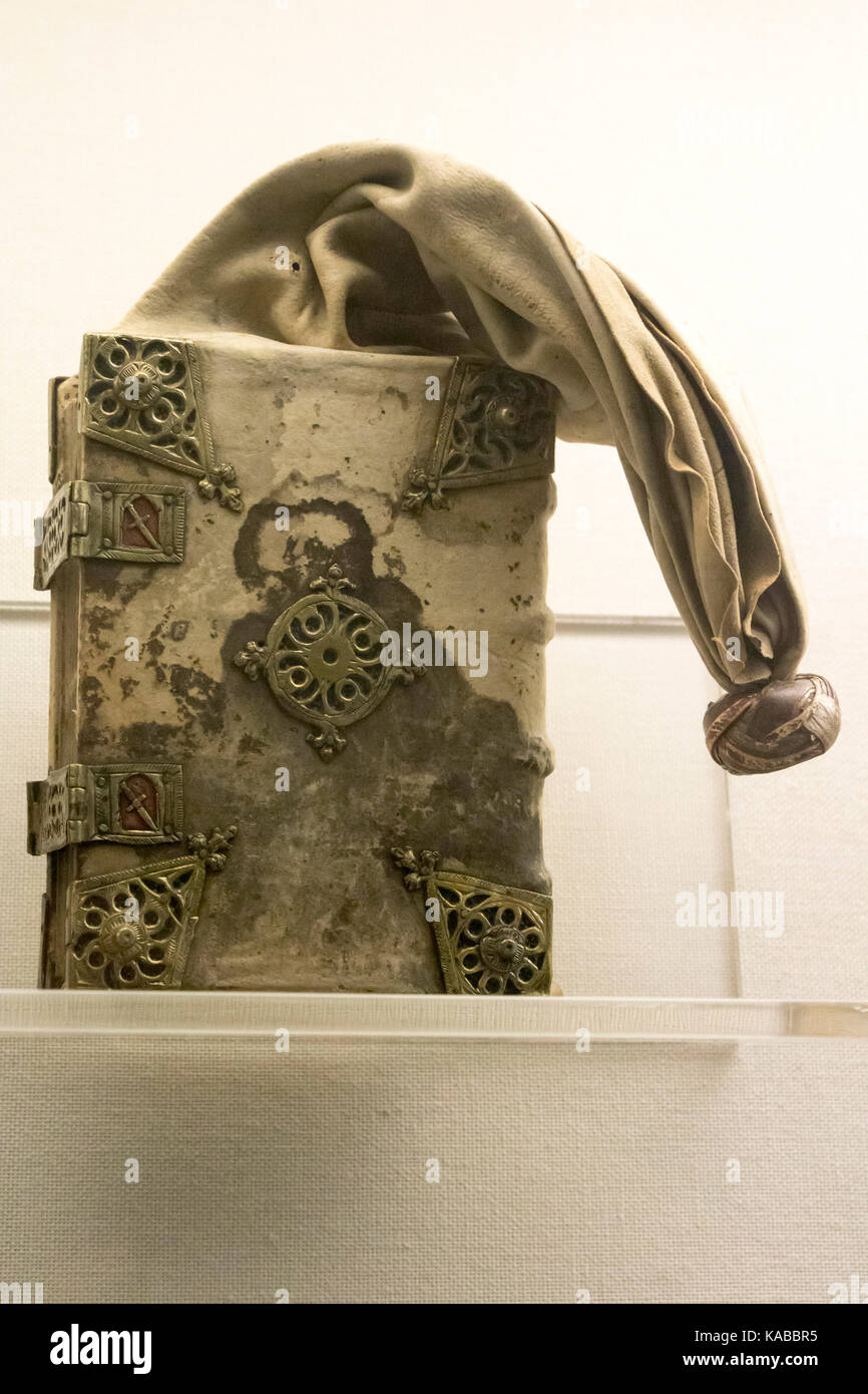 German national costume -Fotos und -Bildmaterial in hoher Auflösung – Alamy