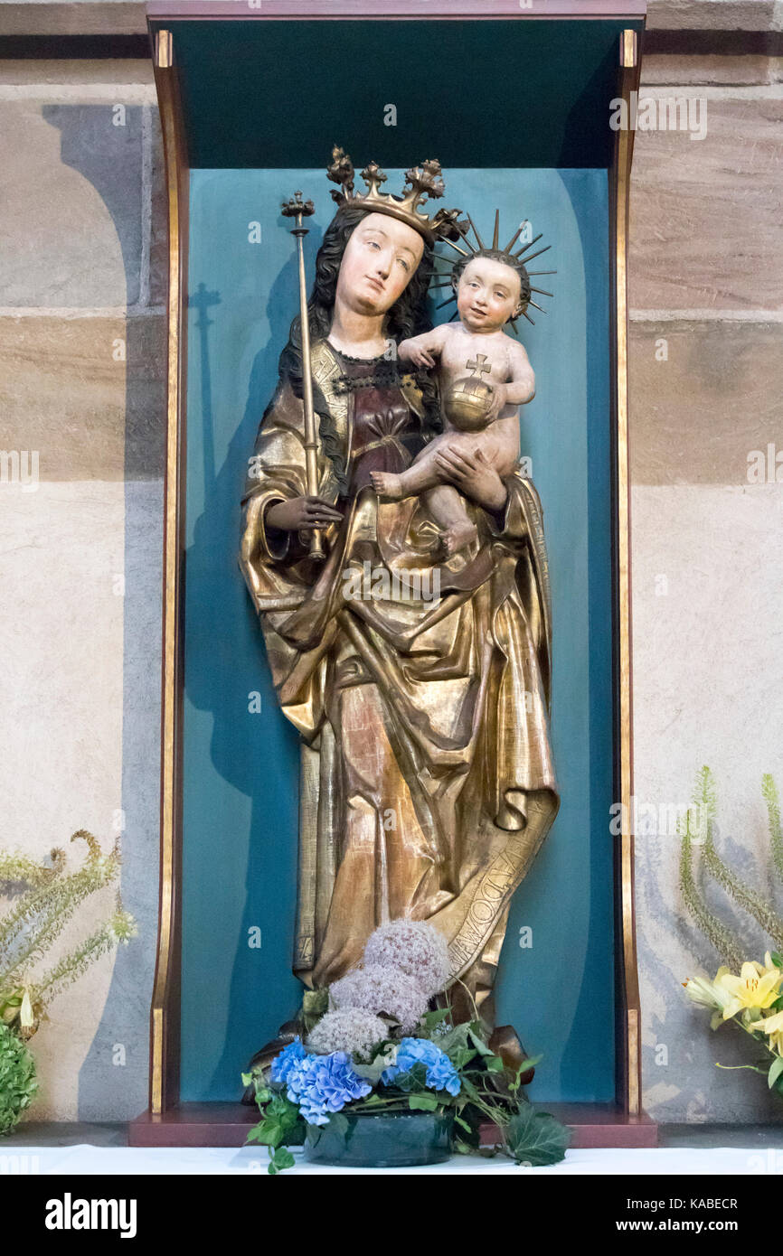 Kind jesus statue -Fotos und -Bildmaterial in hoher Auflösung – Alamy