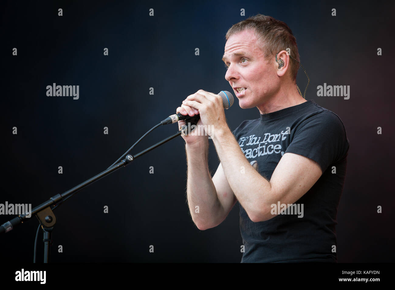 Belle und sebastian band -Fotos und -Bildmaterial in hoher Auflösung ...