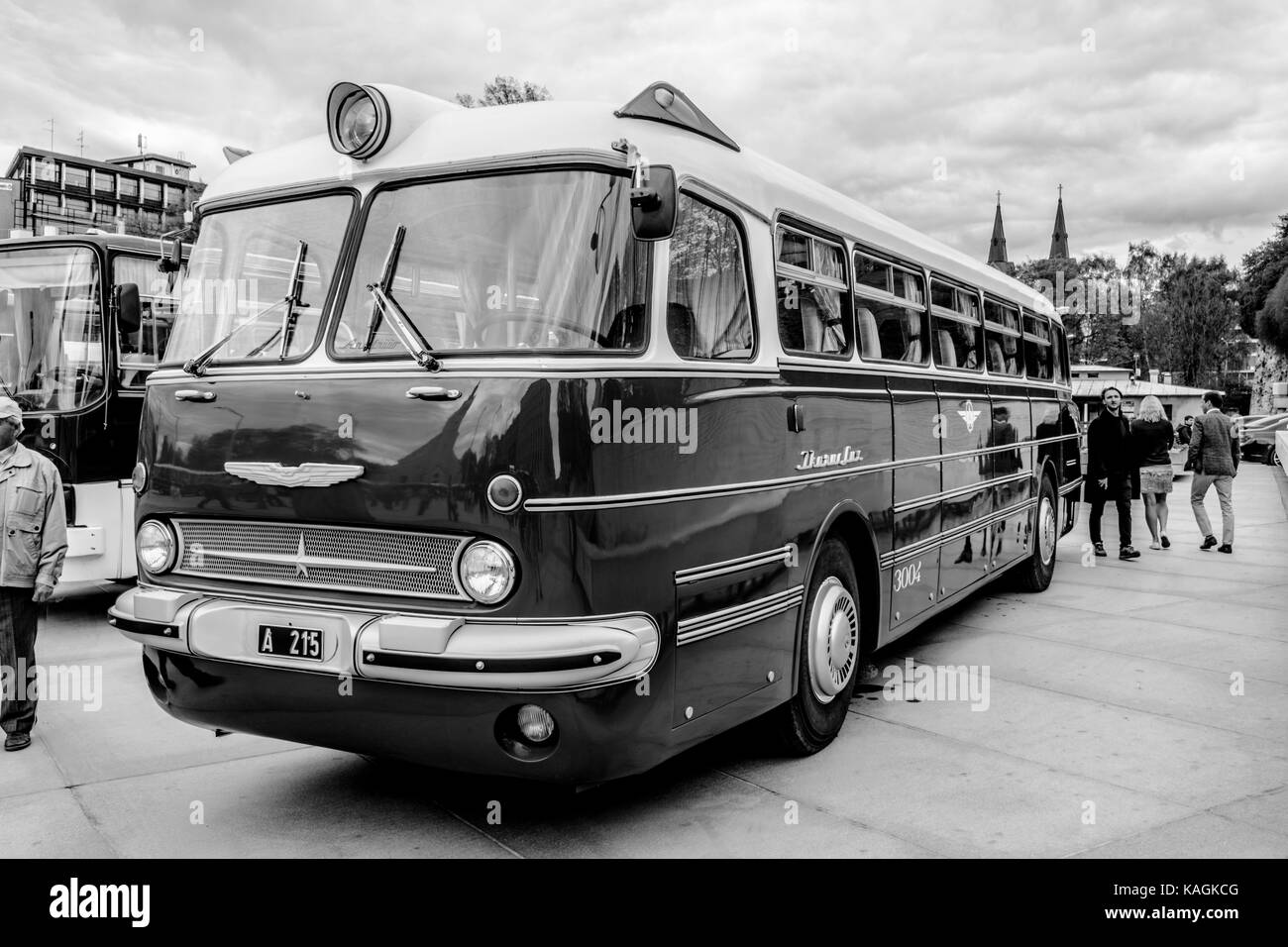 Klassischer alter bus -Fotos und -Bildmaterial in hoher Auflösung – Alamy
